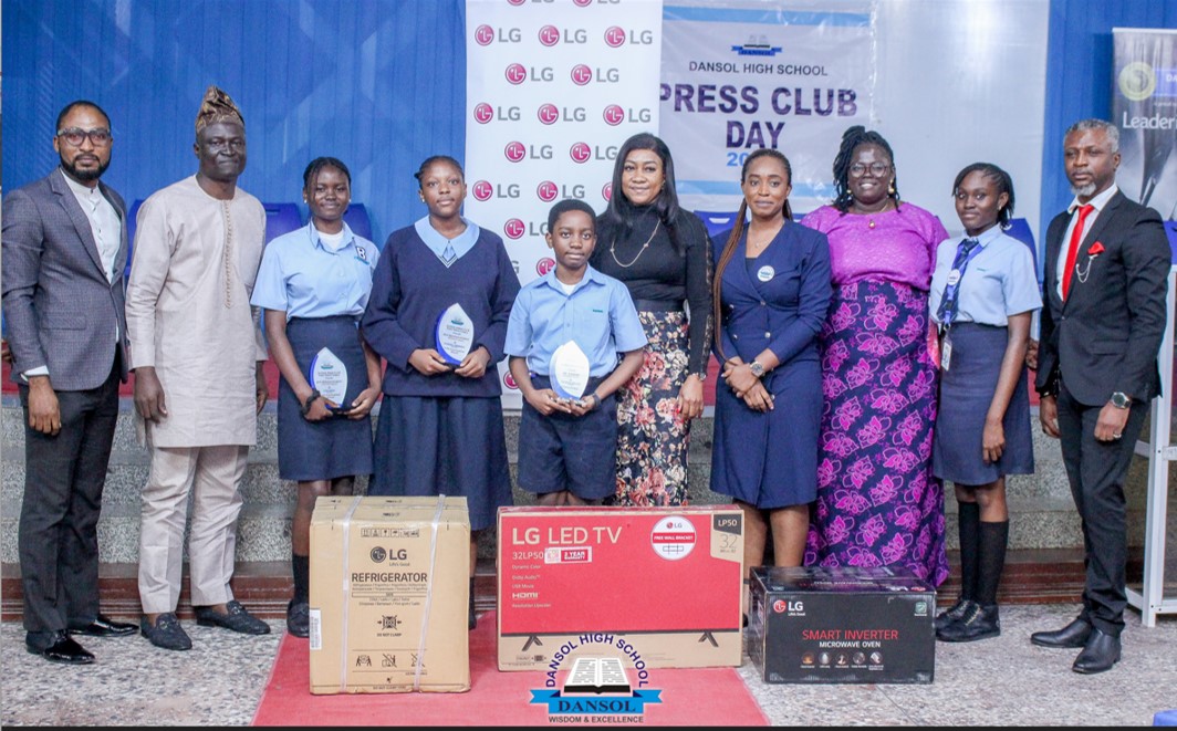 LG Electronics Rewards Dansol High School Students With Product, Harp ...